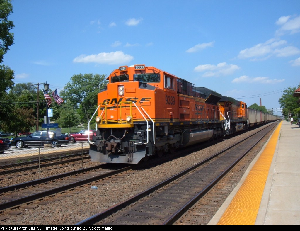 BNSF 9339 & 6169